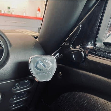 Lotus Elise / Exige magnetic phone holder – Arid innovation